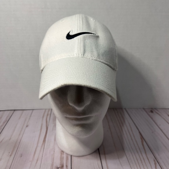 Nike | Accessories | Nike Dry Fit White Hatcap See Pictures For Any ...